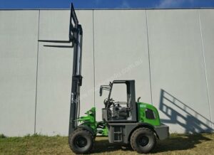 Forklift mast types DESIGN 2-stage mast vs 3-stage mast